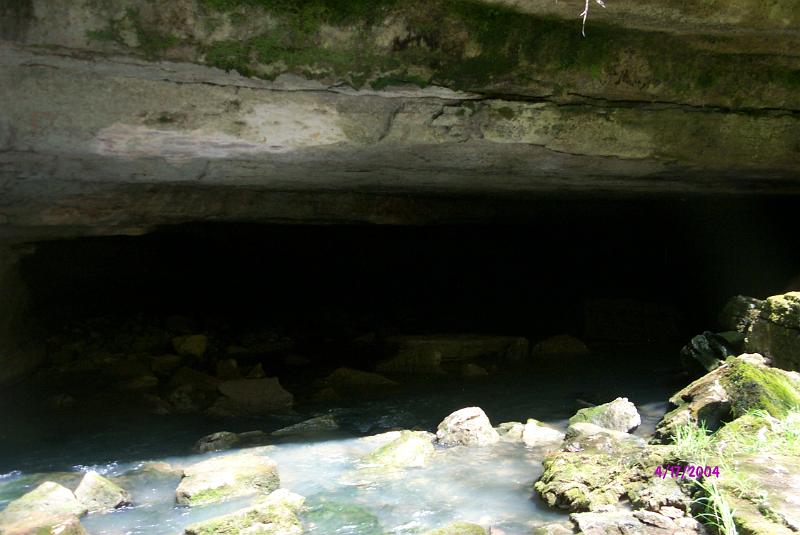 Annie's Caving Photo Album/Snail Shell Cave/looking into the entrance